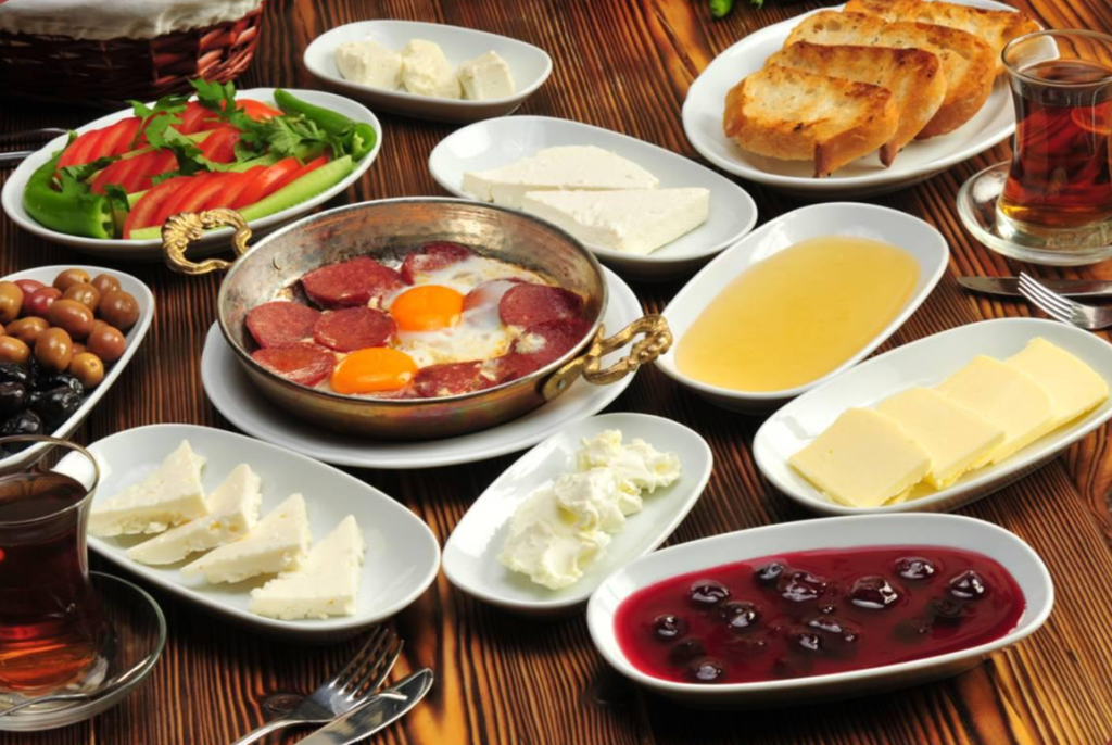 16 Middle Eastern Breakfasts That Everyone Should Try at Least Once ...