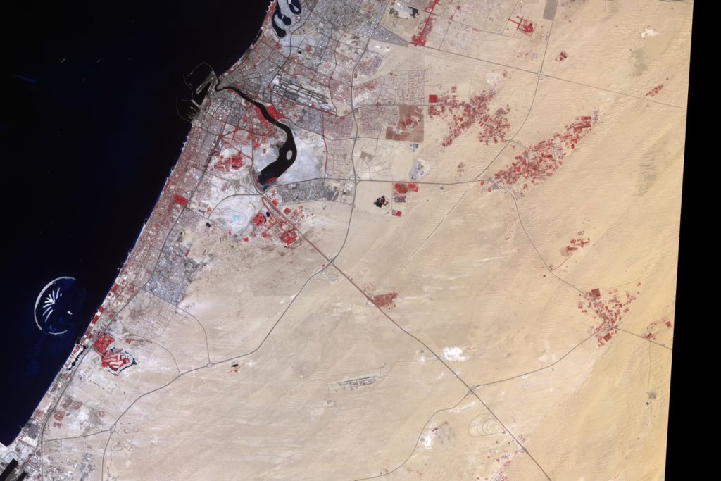 NASA's Stunning Photos Reveal Dubai's Urbanization over the Last 4 ...