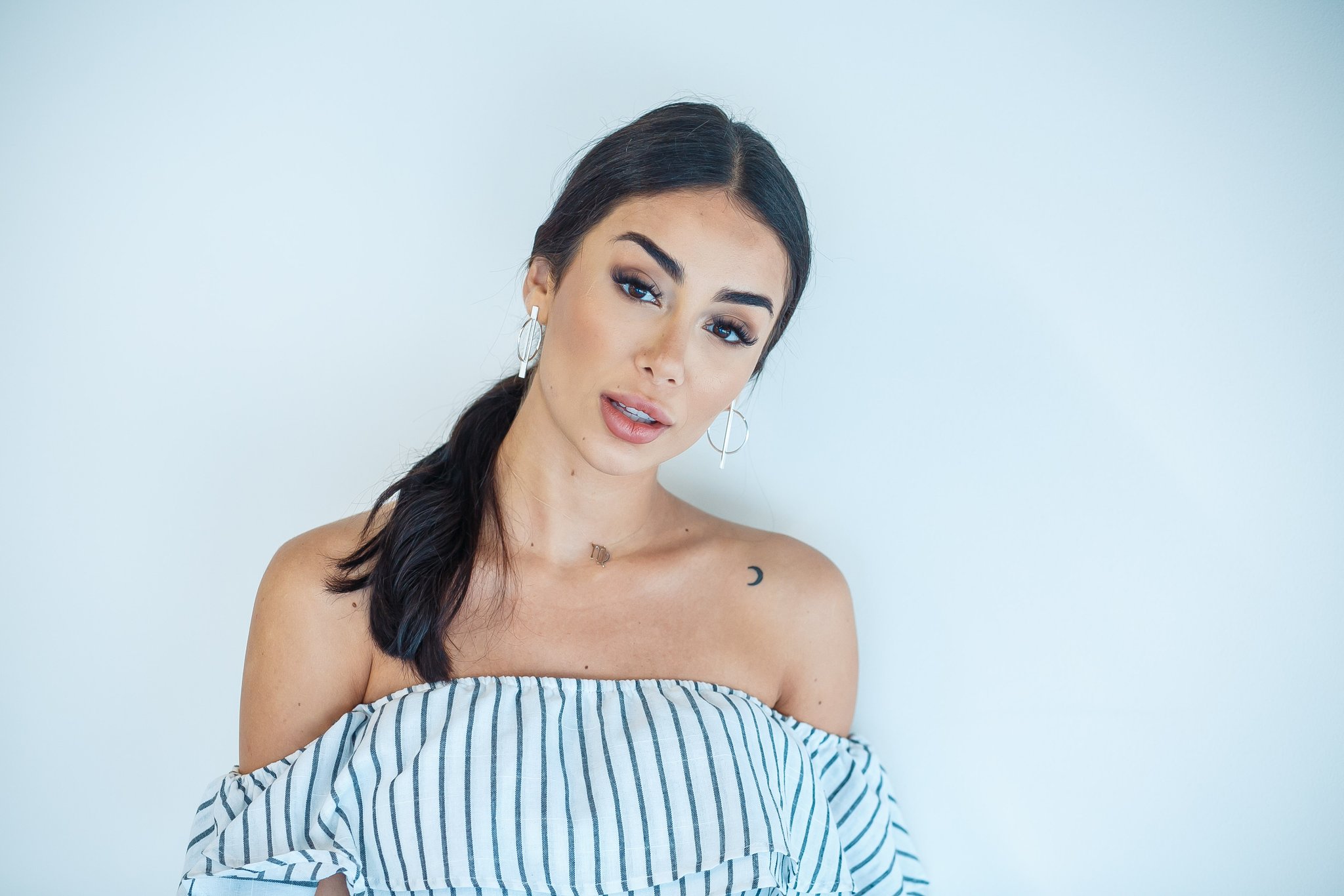 6 Fashion Bloggers from the Middle East Are Getting Their Own E ...