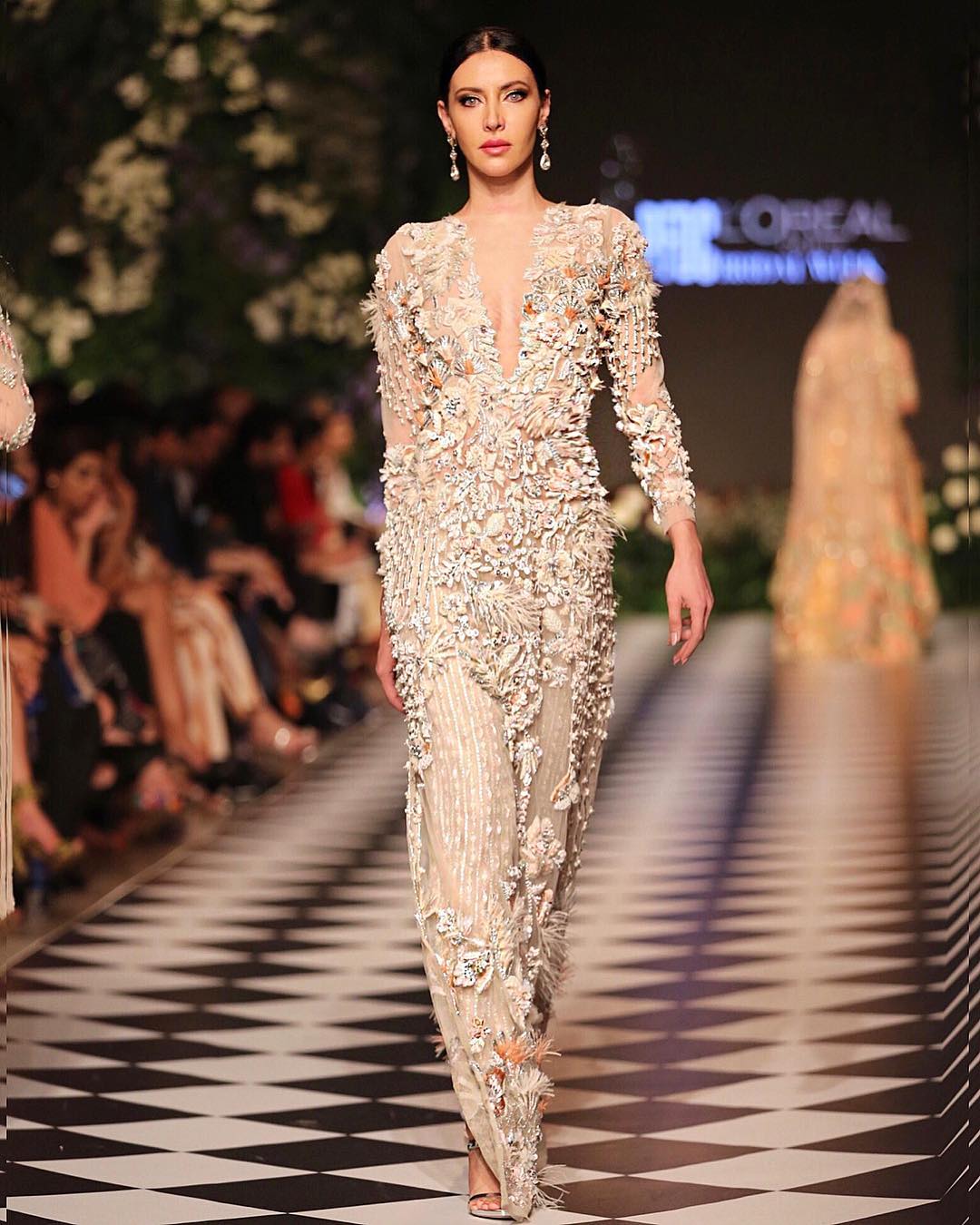 These Vogue-Approved Arab Models Are Ruling International Runways ...