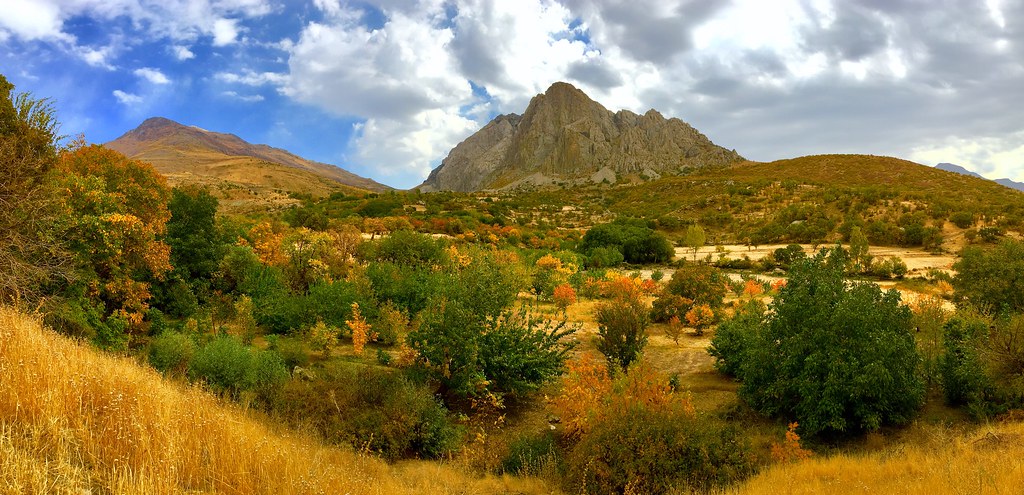 In Pictures: The Beauty of Autumn in the Middle East - Scoop Empire