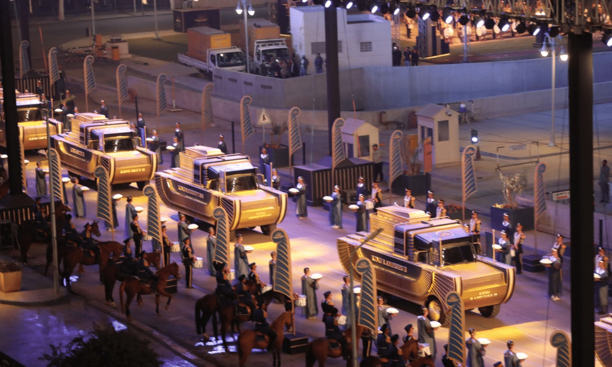 In Pictures: The Pharaohs' Golden Parade; Egypt Gives a Regal ...