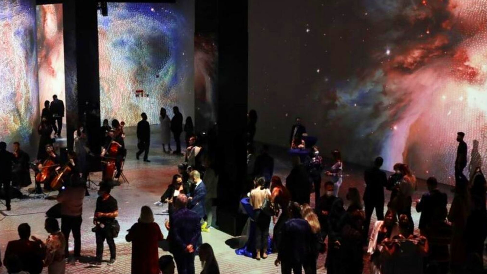 All You Need to Know About ﻿Infinity des Lumieres' Space-Themed Art ...
