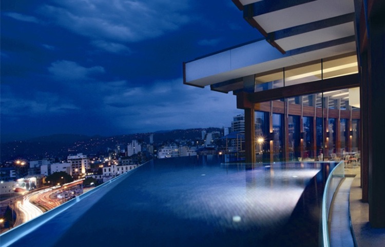 To Infinity And Beyond: Top Infinity Pools In The Middle East - Scoop ...