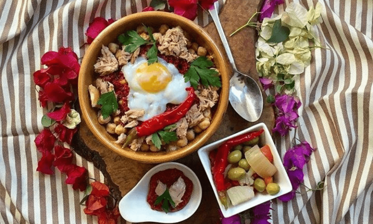 TikToker Sarah Magdy Tries Lablabi : Is It Really 'Tunisian Koshary ...