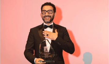 A Beginner's Guide to Arabic Hand Gestures - Scoop Empire