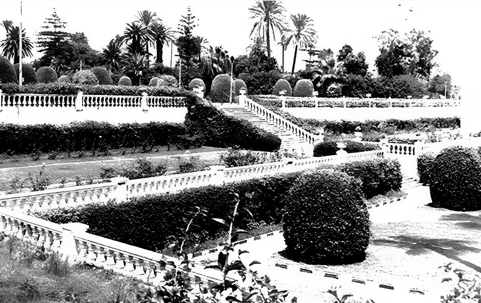 A Day in Alexandria's Historic Antoniades Gardens - Scoop Empire
